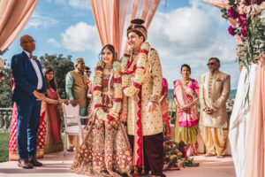 Intimate Wedding: Meaning, Photos, Ideas, Locations - Plannersy