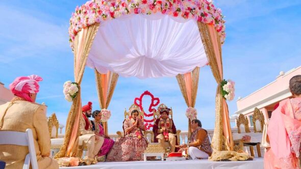 Intimate Wedding: Meaning, Photos, Ideas, Locations - Plannersy