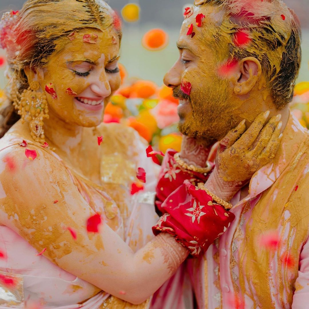 Picture-Perfect Haldi Photoshoot Ideas for Brides, Grooms & Couples ...
