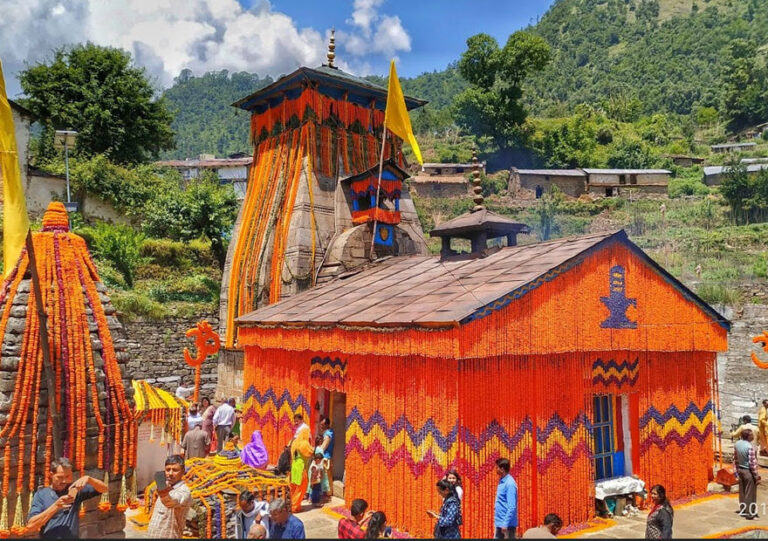 Triyuginarayan Temple: Where Lord Shiva and Goddess Parvati Tied the ...