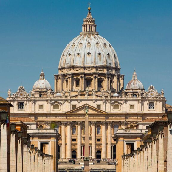 World’s Most Visited Religious Places [Sacred Spaces That Inspire ...